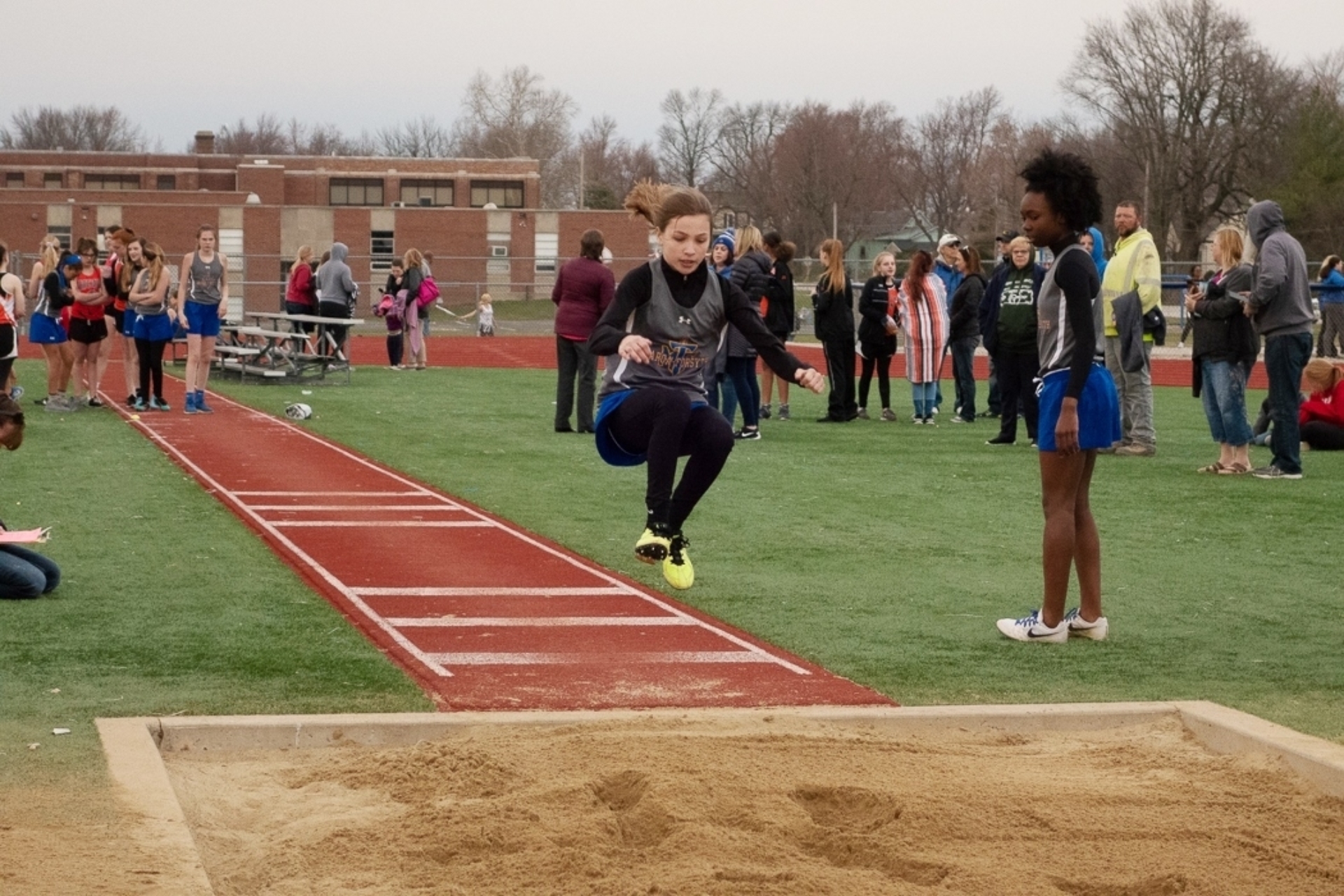 Girls' Track and Field | Maroa Forsyth Middle School
